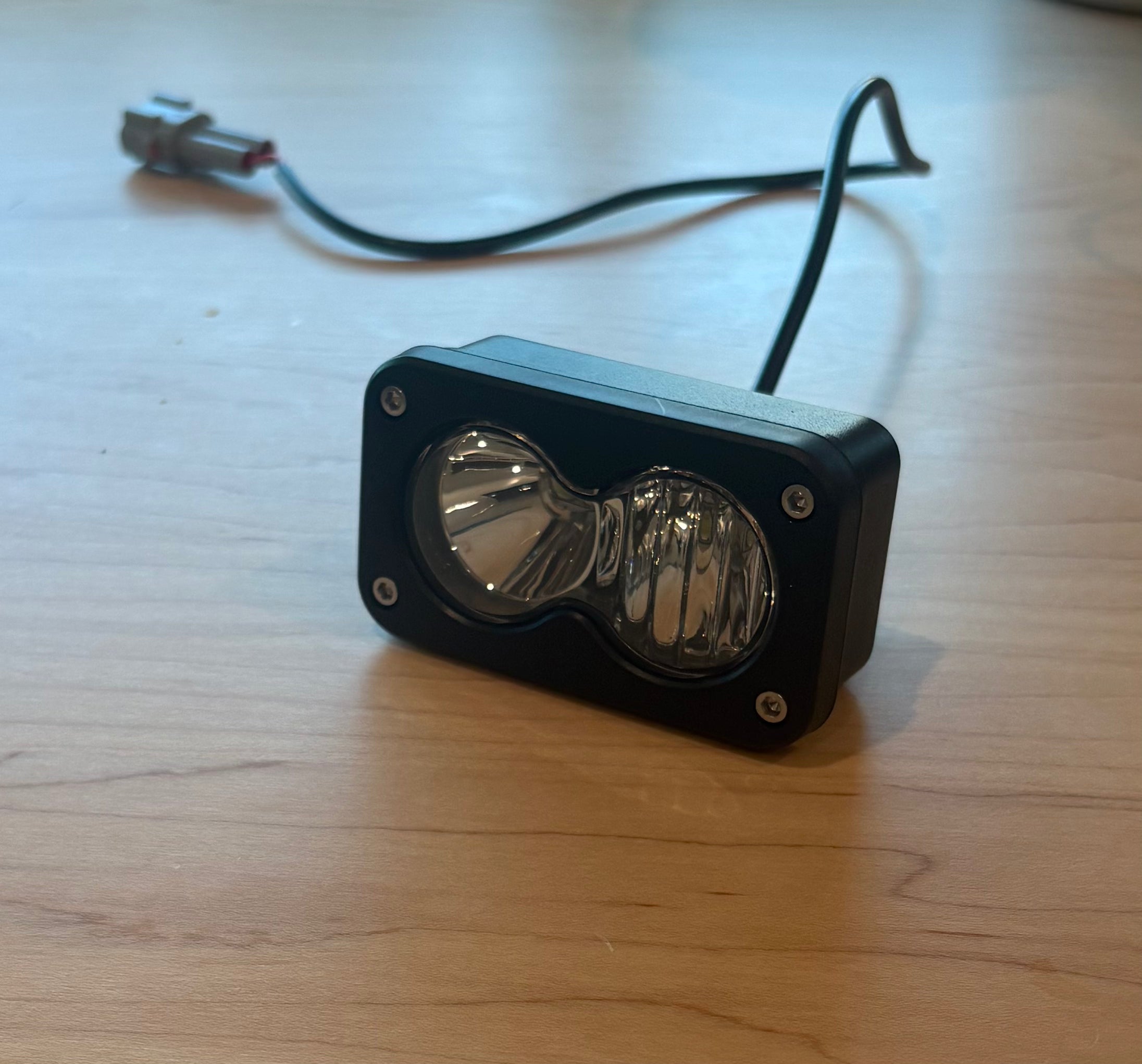 White Flood Baja Light For Surron/Talria/Eride and Mx4 – Timoto Bolts
